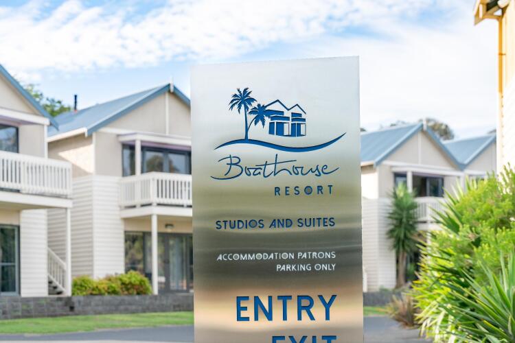 Boathouse Resort Studios & Suites -