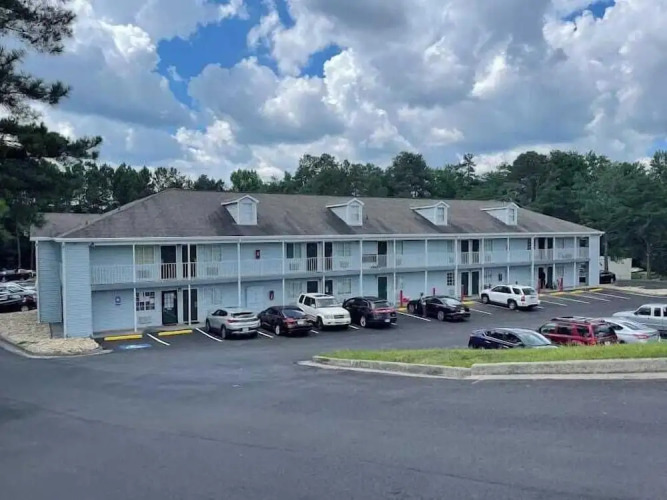 Live In Lodge - Snellville, GA