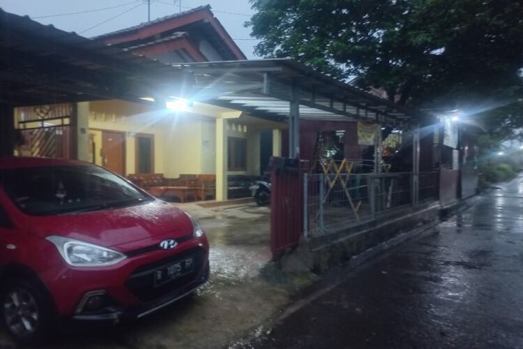 Spot On 93542 Suripah Kostel Syariah - Cimahi