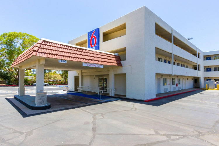 Motel 6 Tempe, Az – Phoenix Airport – Priest Dr - Tempe, AZ