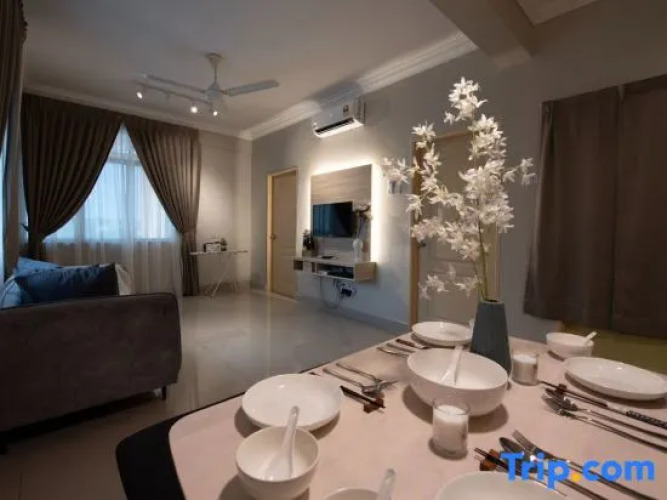 Bangi #Muji Family Suite #Netflix 8pax Near Ukm - Bangi