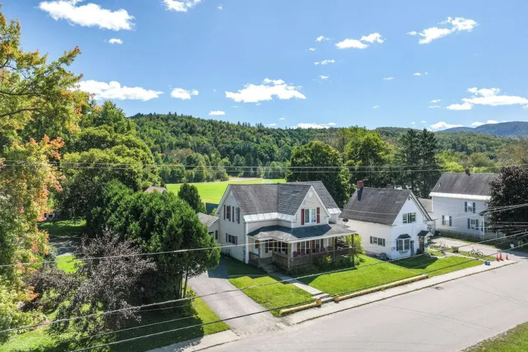 Cozy New Hampshire Retreat W/ Fire Pit & Porch! - Lake Wallace, Wallace Pond