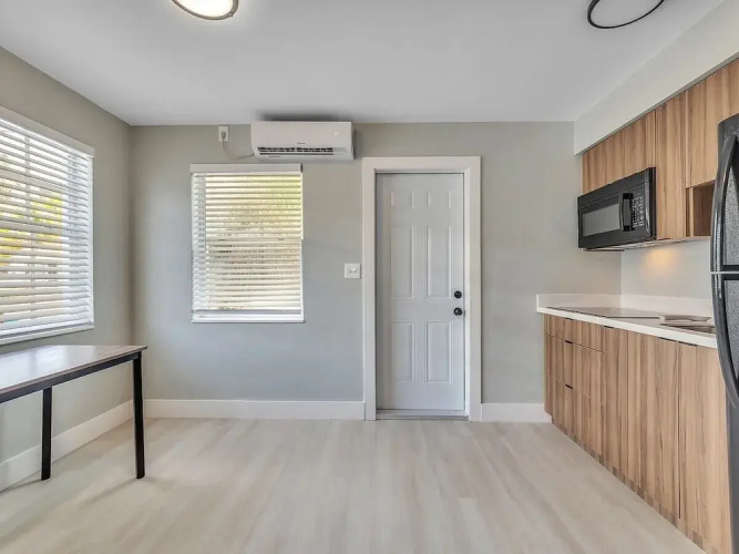 Cozy 1br Seaside, Steps To Hollywood Beach & More - Dania Beach, Hollywood