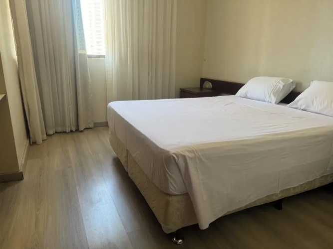 Apto Londrina Flat Hotel 704, 43 M2 , Luxe, C Jacuzzi - Londrina
