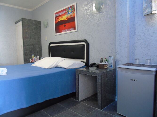 Blue Rock Beach Resort - Olongapo