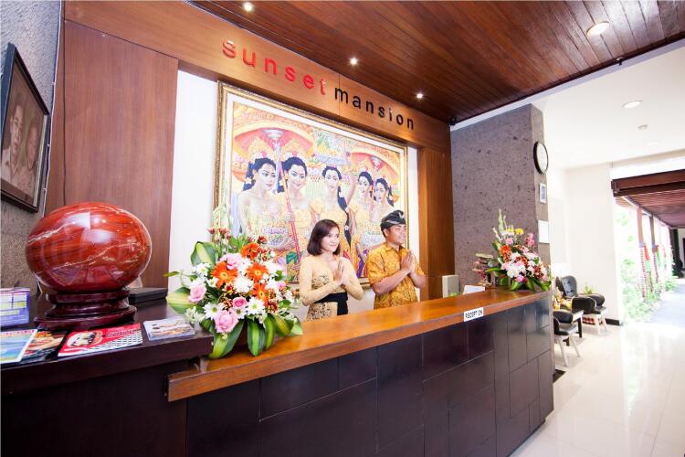 Swiss-belcourt Sunset - Seminyak