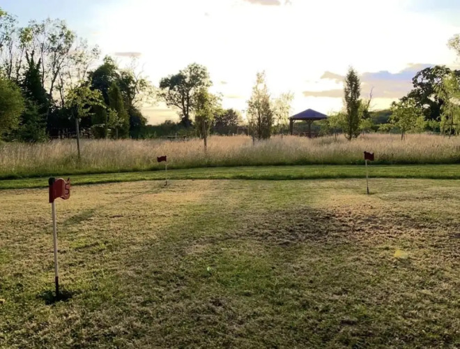 Inviting 1-bed Cabin In Newmarket - Suffolk