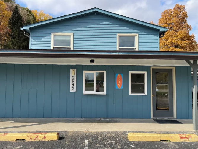Royal Motel - Brown County, IN