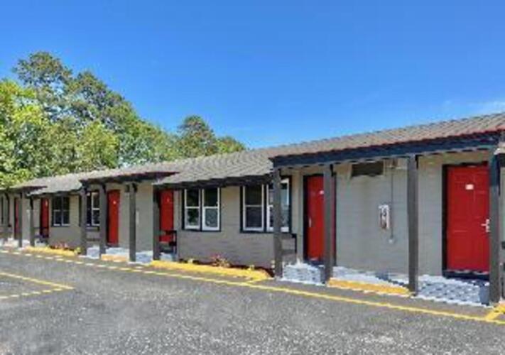 Whistling Pines - Daily & Extended Stay, Elizabeth City - Elizabeth City, NC