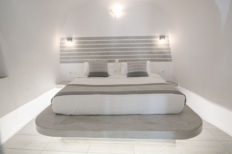 Vogue Suites - Oia