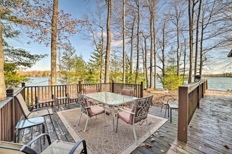 Secluded Lost Lake Cottage W/ Spacious Loft! - Apache Lake, Hillman