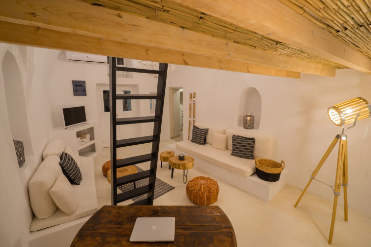 Canvas Suites - Oia