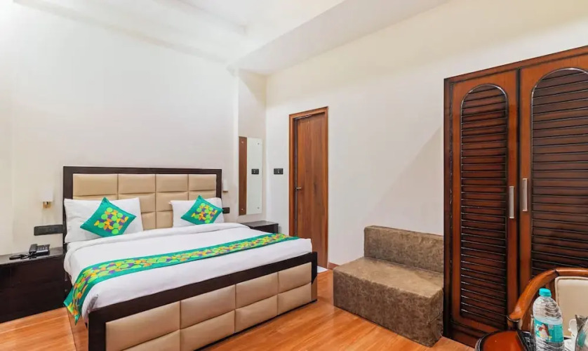 Treebo Brij Kaushal, Near Prem Mandir - Vrindavan