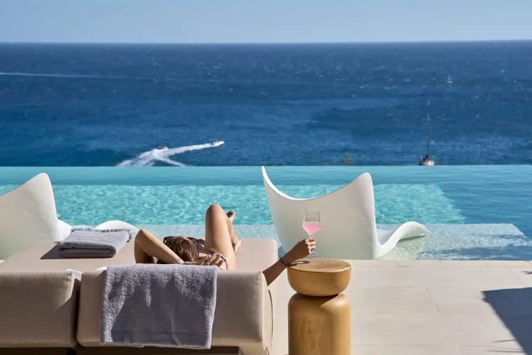 Ios Grand Pool Suites - Ios