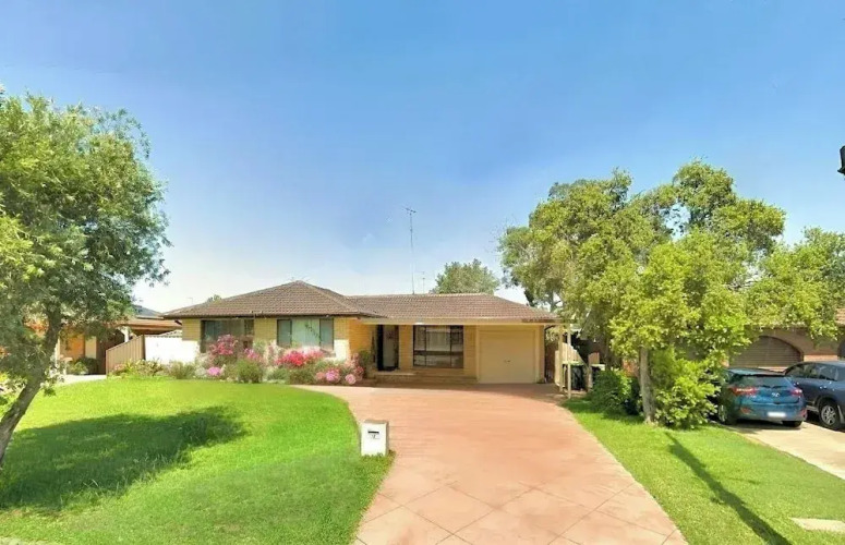 Cheerful 4 Bedroom With Free Parking - Kingswood