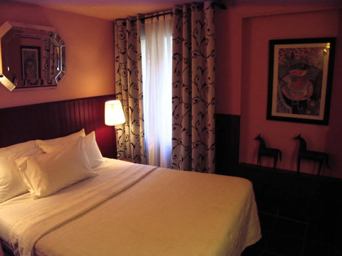 The Walled Off Hotel Paris - Paris