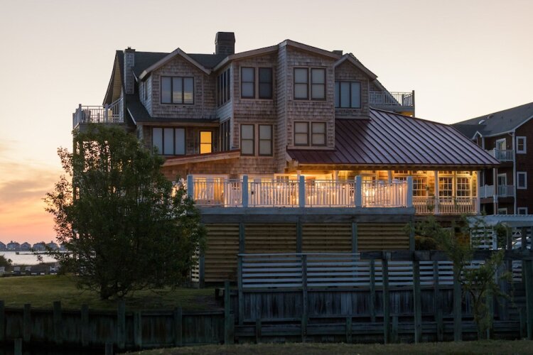 The Burrus House Inn Waterfront Suites - Nags Head, NC
