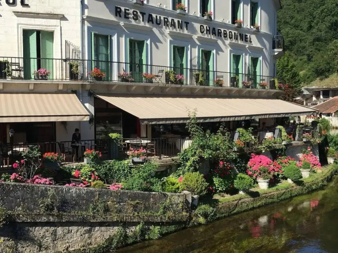 Hotel Restaurant Charbonnel - Brantôme