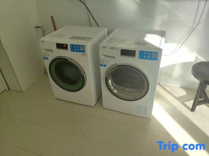 South Lake Hotel (Shop 2) - Xinyang