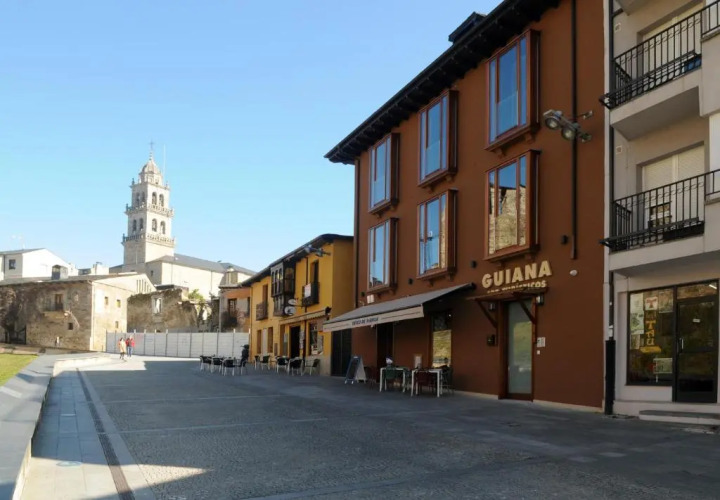 Apartamentos Turísticos Guiana - Ponferrada