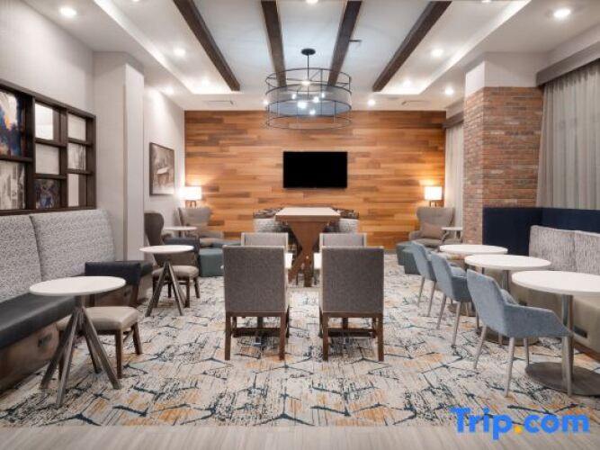 Hampton Inn And Suites By Hilton Bloomfield Hills Detroit - Pontiac, MI