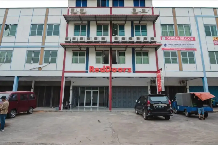 Reddoorz Plus Near Kepri Mall - Batam