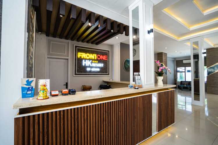 Front One Hk Resort - Semarang
