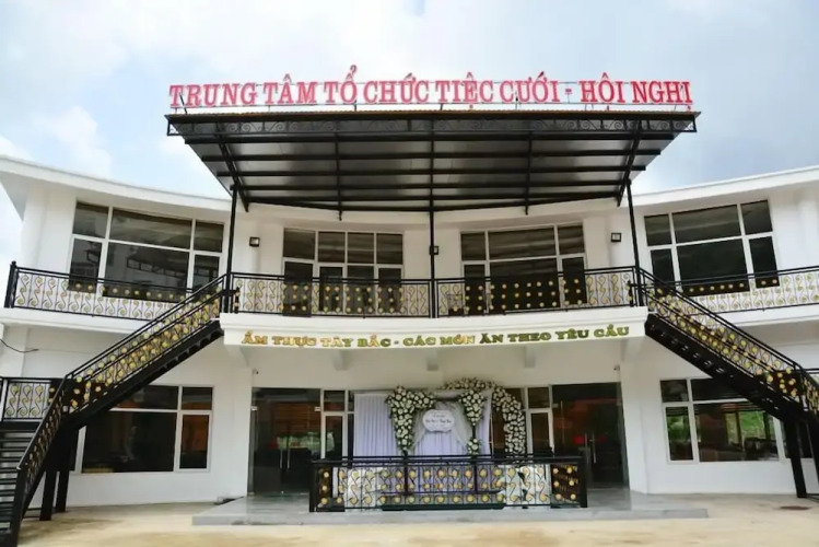 Manh Tuan Hotel Moc Chau - By Bay Luxury - Mộc Châu town