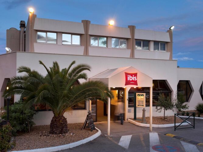 Ibis Montpellier Sud - 拉泰