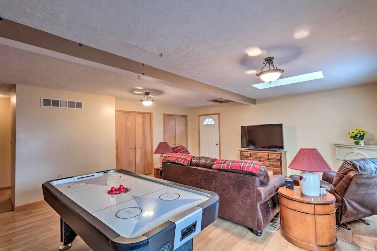Walk To Pool & Lake: Albrightsville Vacation Home! - Towamensing Trails