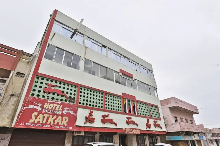 Spot On 48390 Hotel Satkar - Somnath