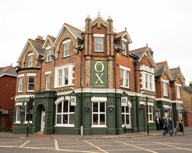The Ox Pub & Rooms - Poole