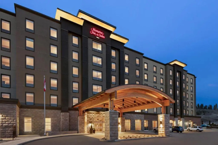 Hampton Inn & Suites Kelowna, British Columbia, Canada - Kelowna