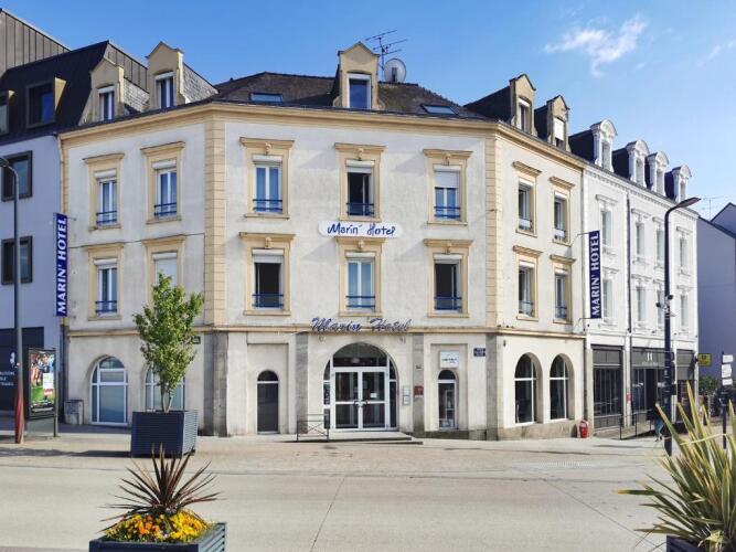 Hôtel Et Apparts Marin - Laval, France