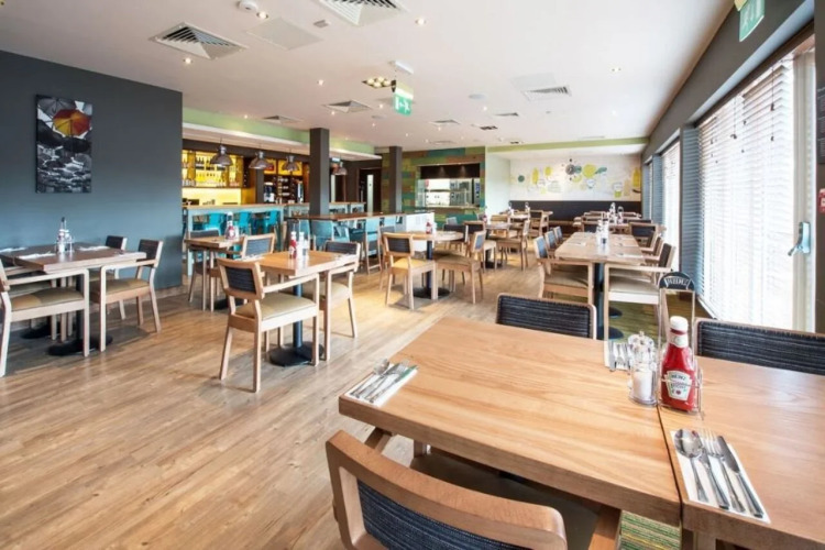 Premier Inn Isle Of Wight Sandown (Merrie Gardens) Hotel - Shanklin