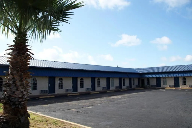 Lonestar Inn - Llano, TX