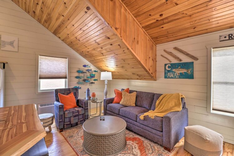 Pet-friendly Studio W/ Loft & Mountain Views! - 墨爾本