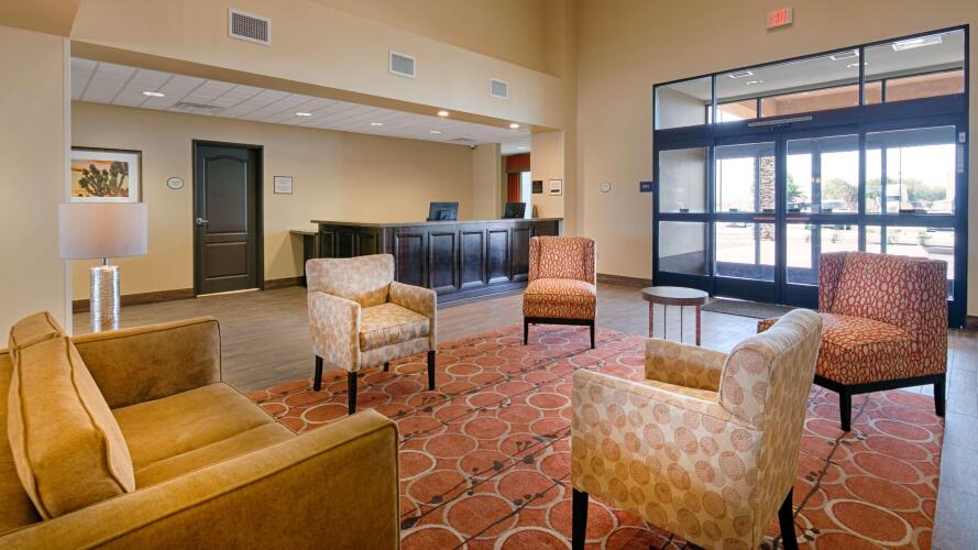 Plus Desert Poppy Inn - Lancaster