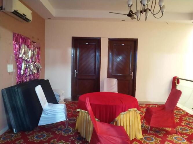 Hotel The Royal Palm - Noida