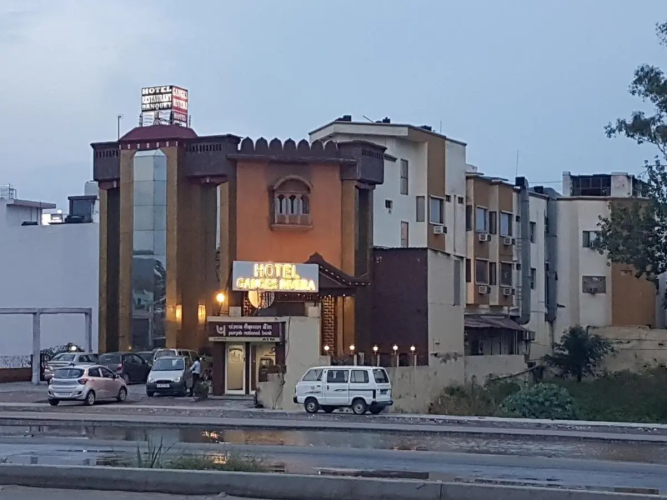 Hotel Ganges Rivera - 赫爾德瓦爾