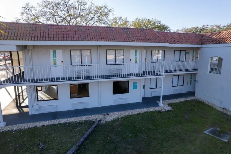Impeccably Clean And Cozy Hotel Room - Celebration, FL