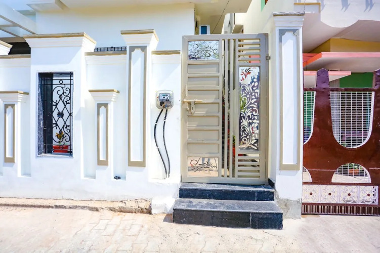 Fabexpress Aditya Guest House - Varanasi