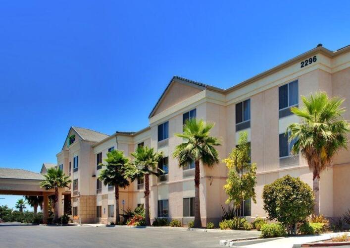 Holiday Inn Express & Suites San Diego Otay Mesa - Tijuana