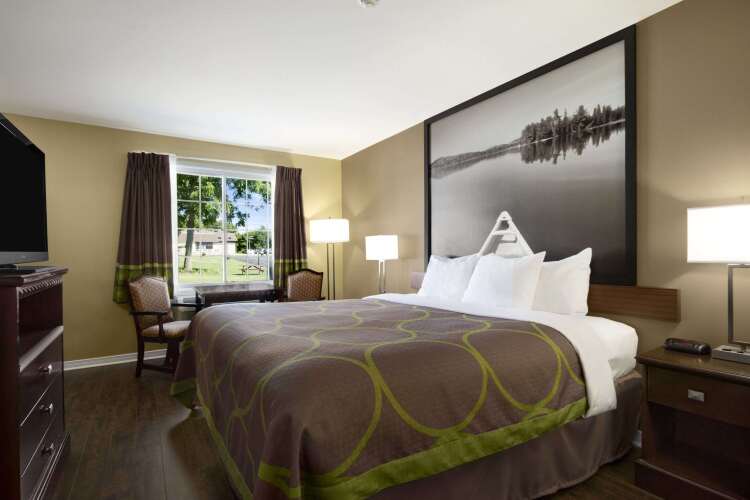 Super 8 By Wyndham Brockville - Brockville