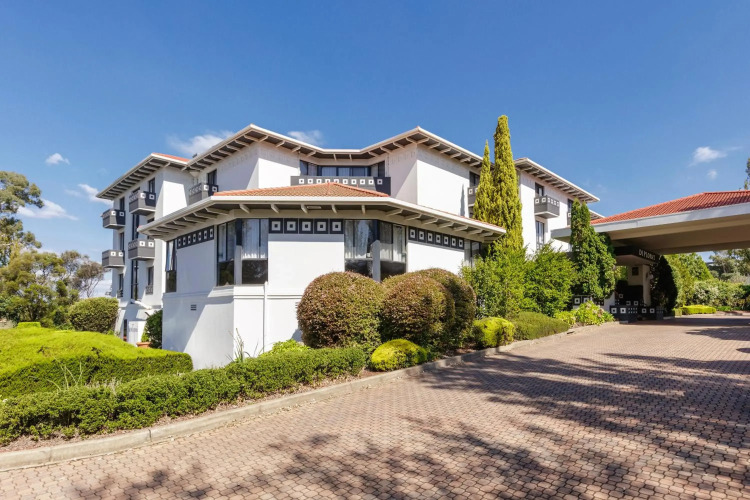 Ramada Diplomat Canberra - Queanbeyan