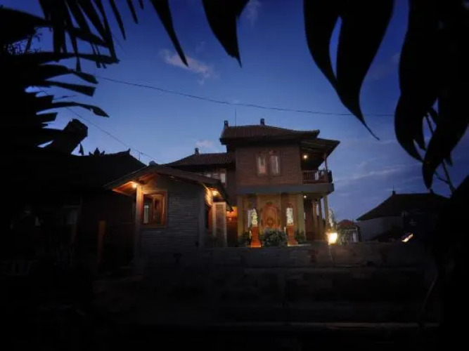 Meme Surung Homestay - Munduk