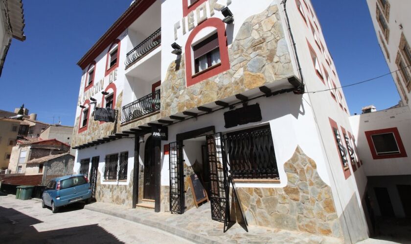 El Rincón De Piedra Apartamentos Rurales - Enguídanos