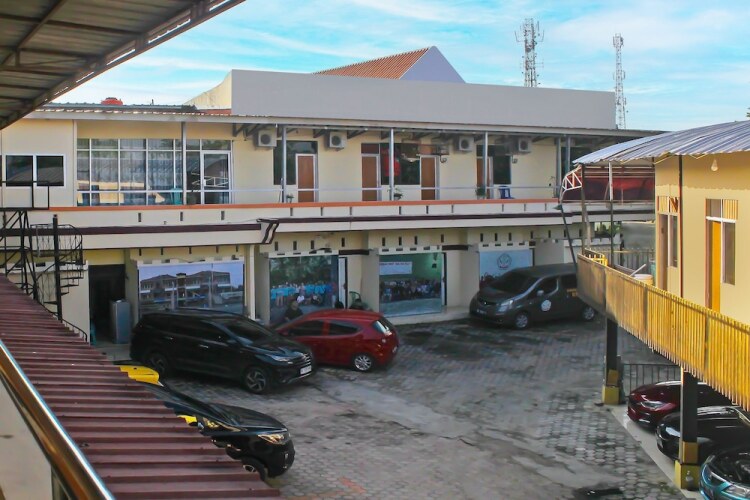 Oyo 92593 Penginapan Sultan Haji 1 - Kedaton