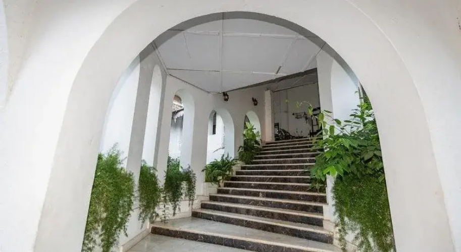 Mpt Rock End Manor - Pachmarhi