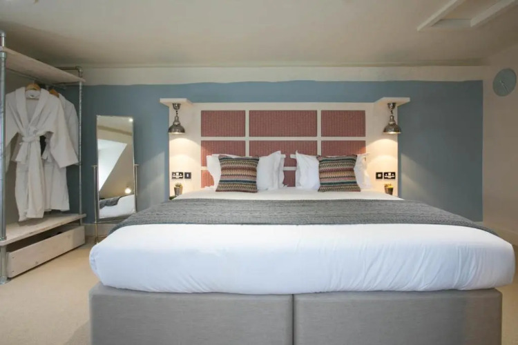 The Farmhouse At Mackworth - Derby